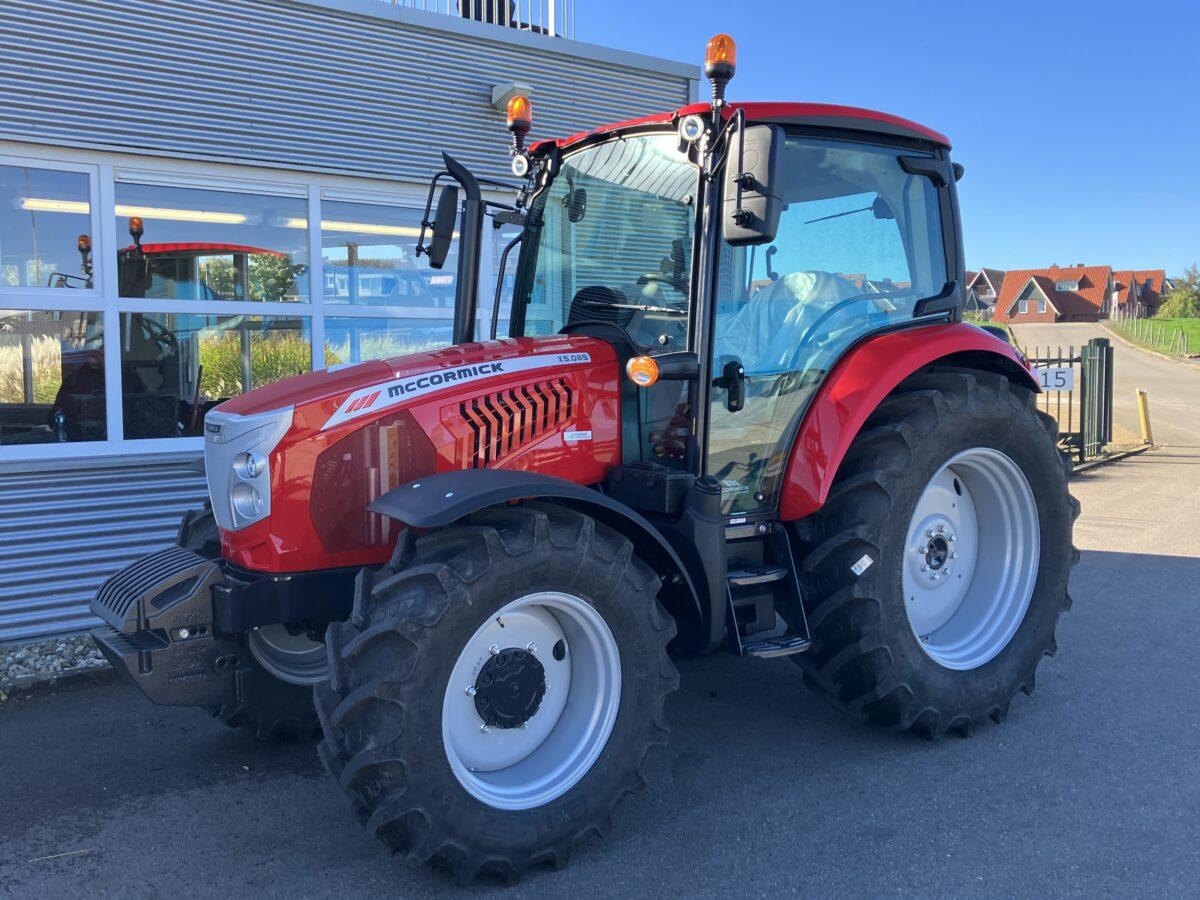 Nieuwe Mc. Cormick tractor afgeleverd – Mechanisatie Haarlemmermeer